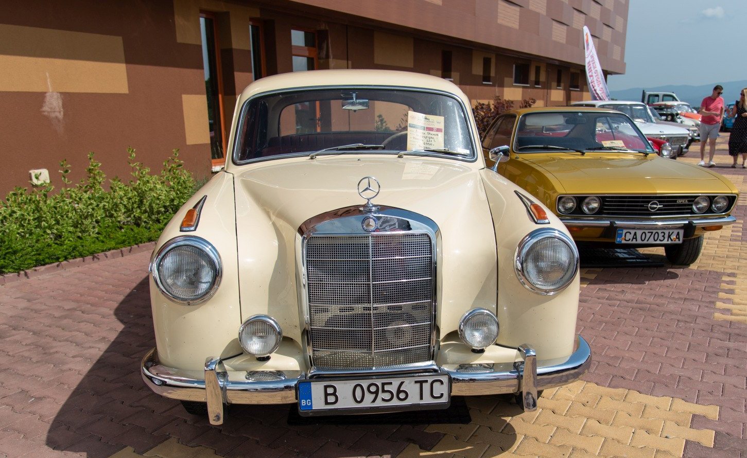 Mercedes-Benz W180 II Sedan 220 S (106 Hp)